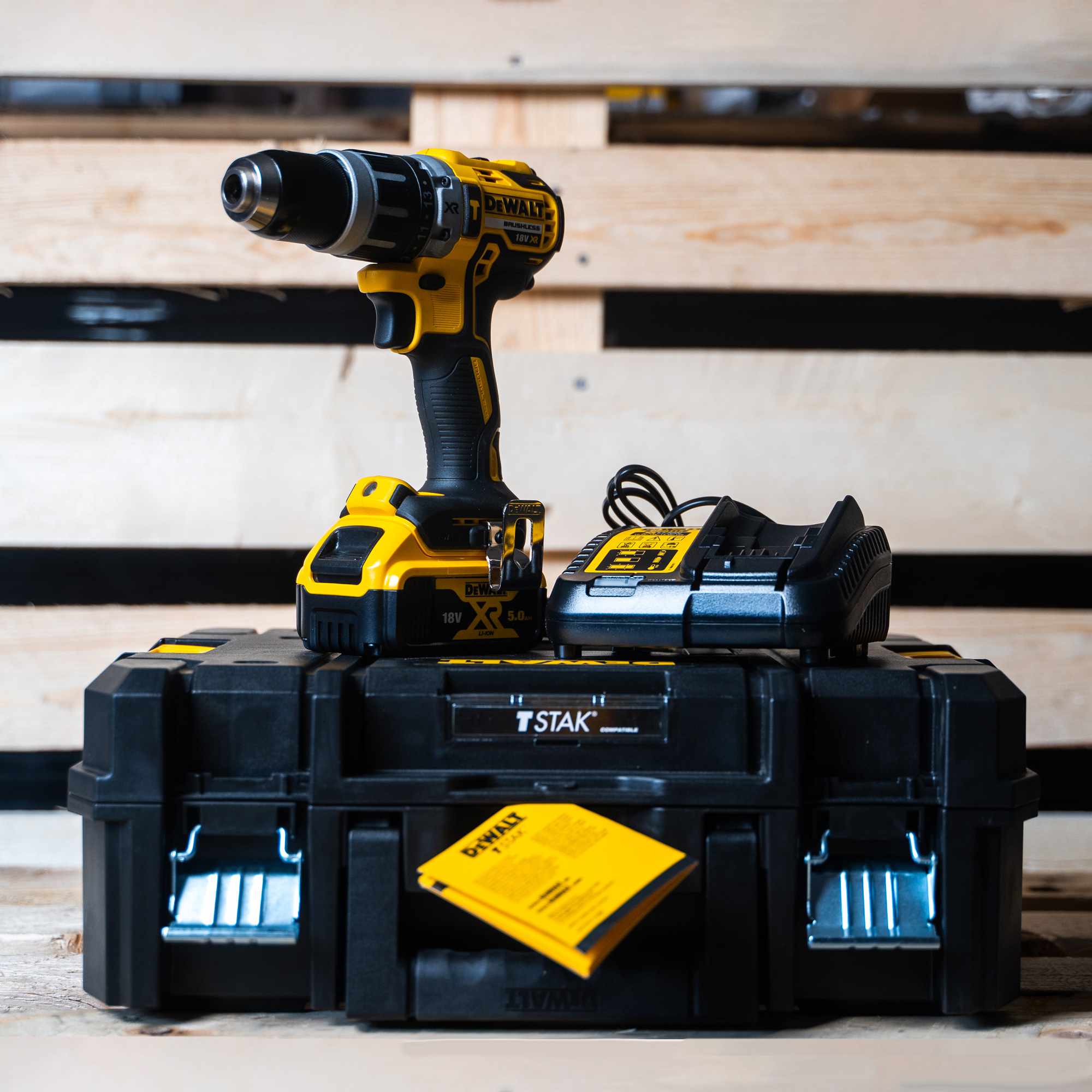 DEWALT Combi Drill DCD796P1 18V XR Brushless - ToolStore UK