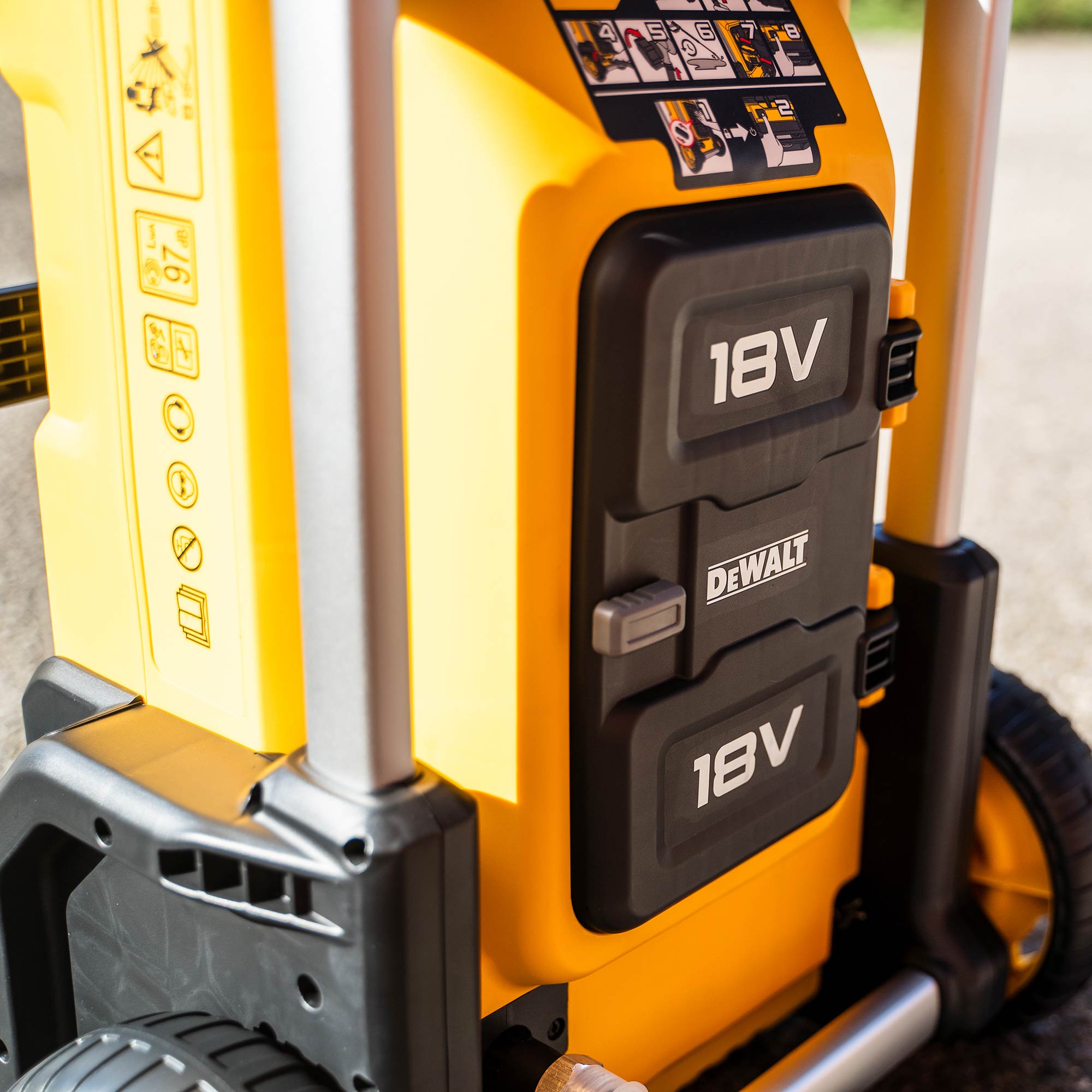 DeWalt DEWALT DCMPW1600N 2x18v Brushless Pressure Washer BODY ONLY ...