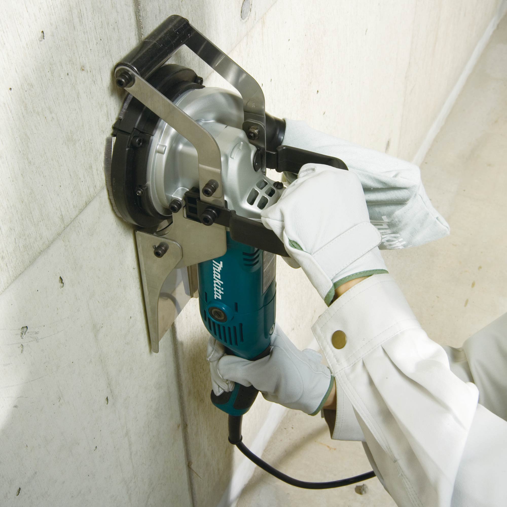 Makita MAKITA PC5001C 110v 125mm Concrete Planer - ToolStore UK