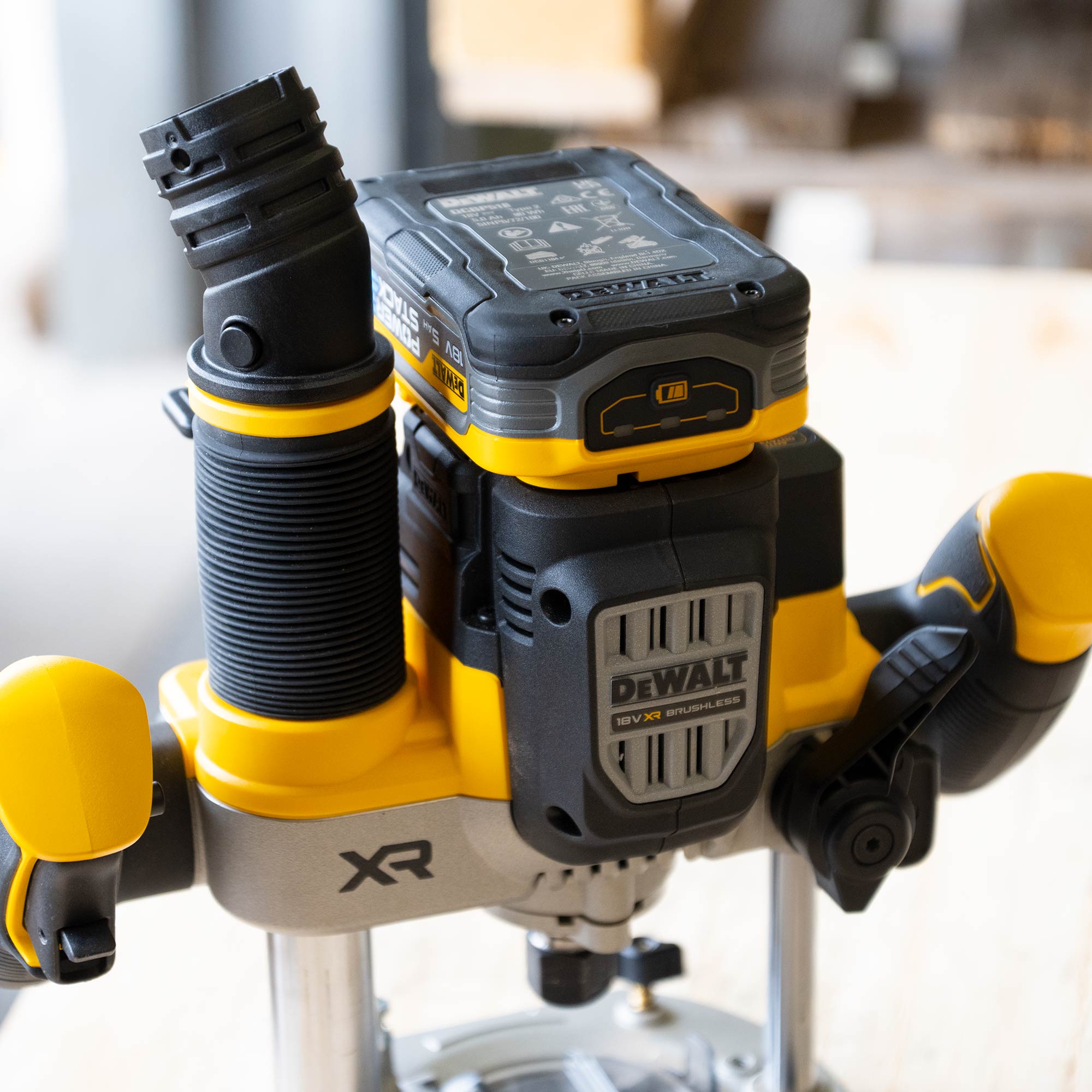 DeWalt DEWALT DCW620H2 18v Brushless 12mm Router with 2x5ah Powerstack ...