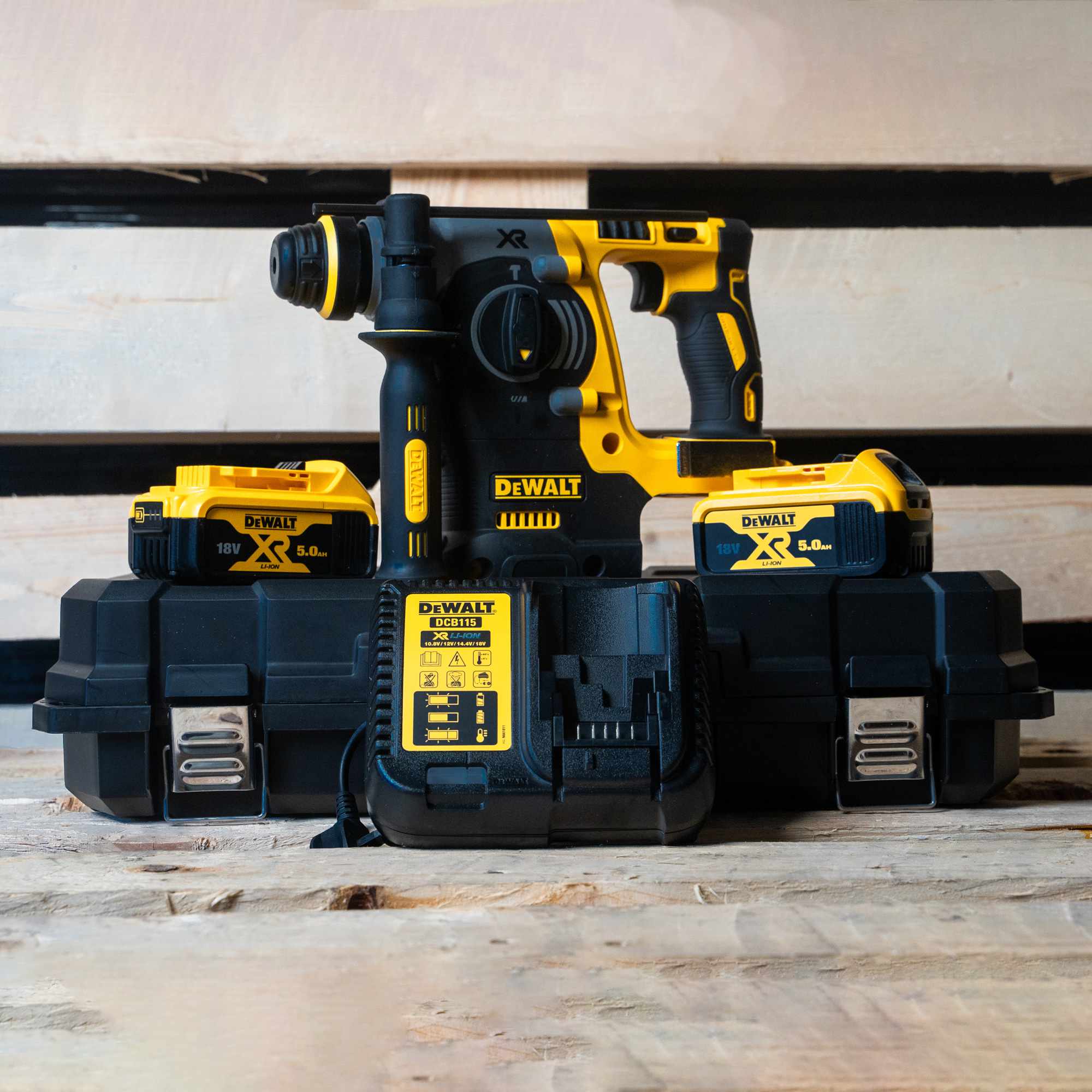 DeWalt DEWALT DCH273P2 18v Brushless SDS Plus Hammer Drill with 2x5ah ...