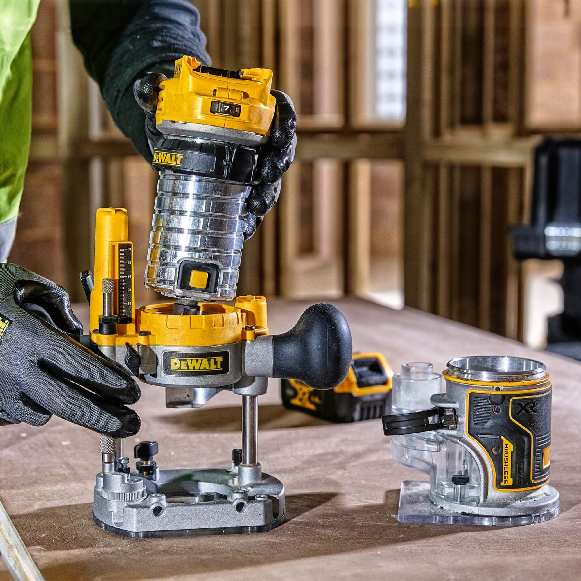 DeWalt DCW604NT 18v XR Brushless Router/Trimmer - ToolStore UK