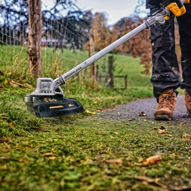 DeWalt DEWALT DCMST561N 18v Brushless String Trimmer BODY ONLY ...